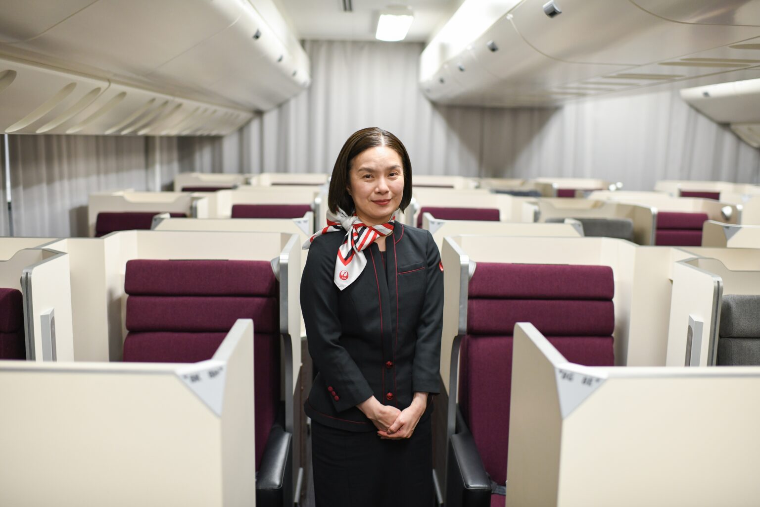 日本航空、新AIアプリで客室乗務員の機内業務報告を効率化 ー マイクロソフトの小規模言語モデル Phi-4 を活用 - Source Asia